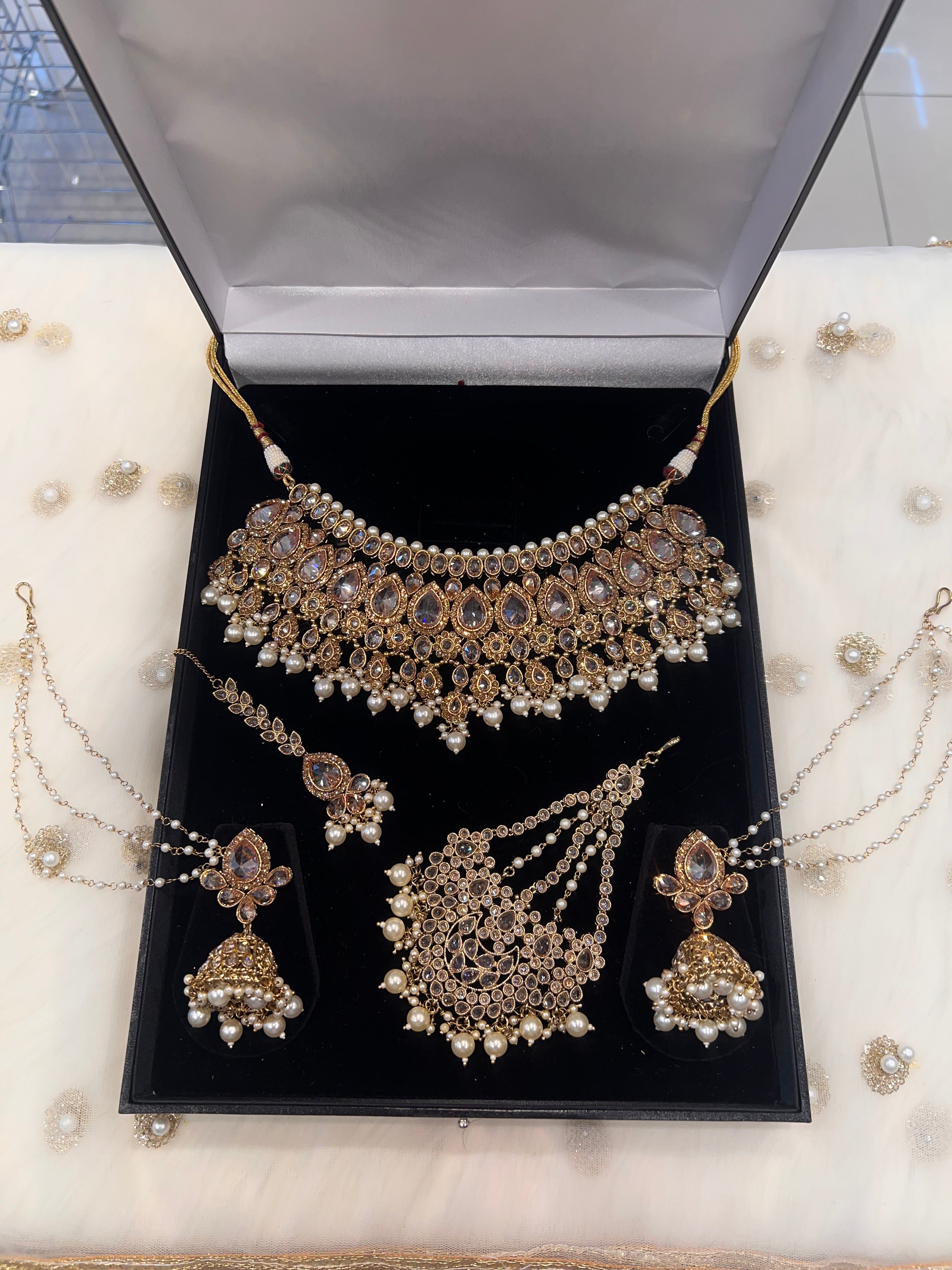 ISABELLA - Gold/Pearl – Kundan Jewellery